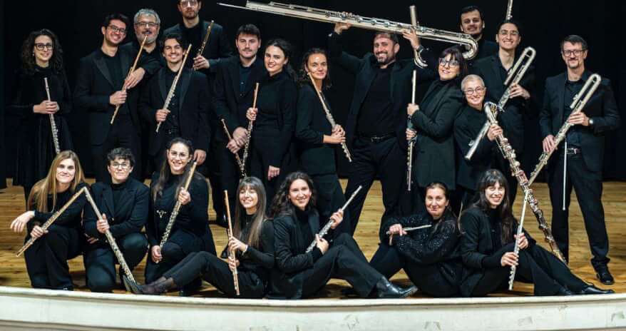 L'Orchestra di flauti in concerto - La Voce del Popolo